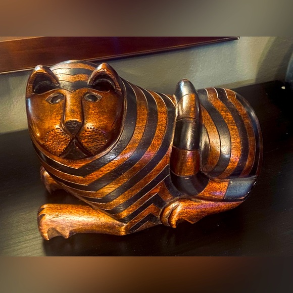 Art | Carved Mahogany Cat With Secret Compartment | Poshmark